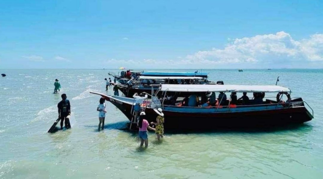 Sky Mirror Fun Life Jetty | FunNow - On-demand online booking platform for Restaurants ...