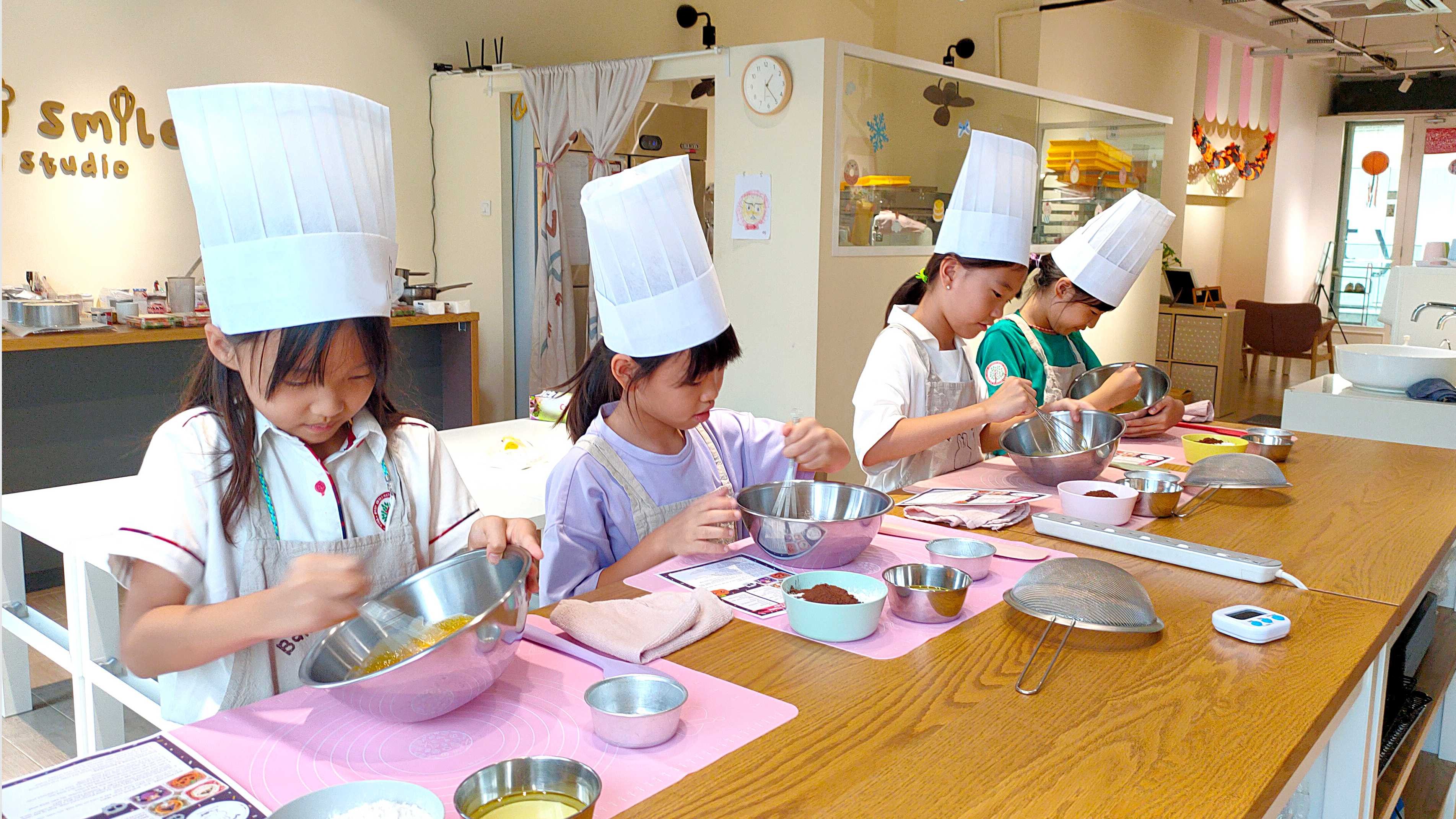 【8y & above】1-Day Kids Baking Camp｜TOTORO Theme × Holiday Special ...